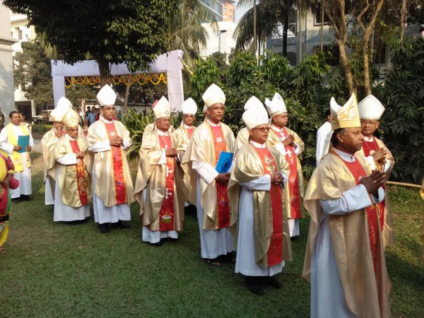 BANGLADESH Bangladesh Catholics give thanks to God for their first ...