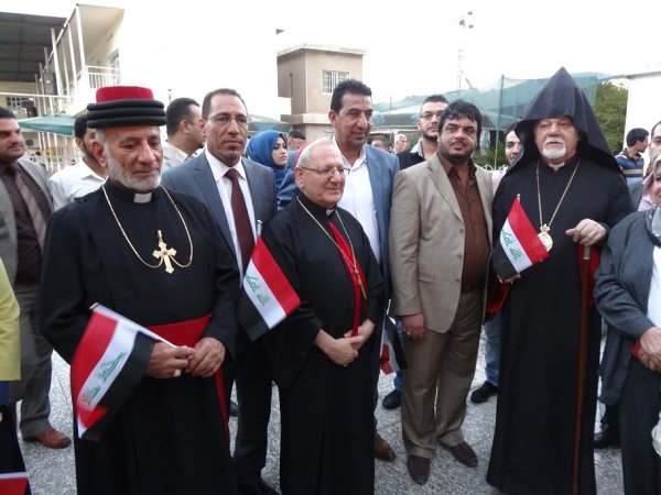 IRAQ Baghdad: Iraqi Christians and Muslims pray together for peace and ...