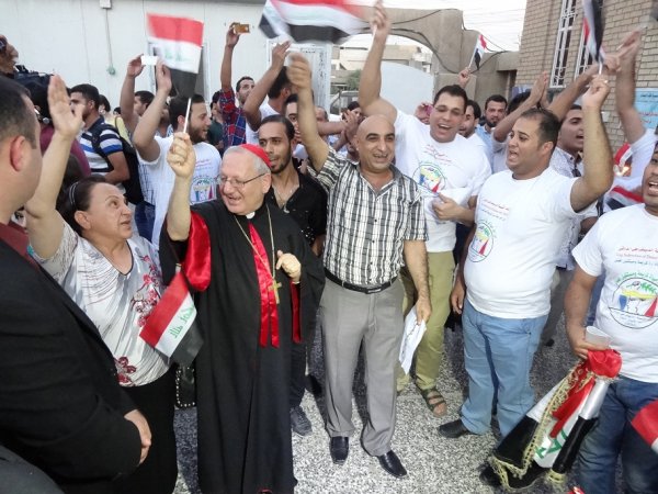 IRAQ Baghdad: Iraqi Christians and Muslims pray together for peace and ...