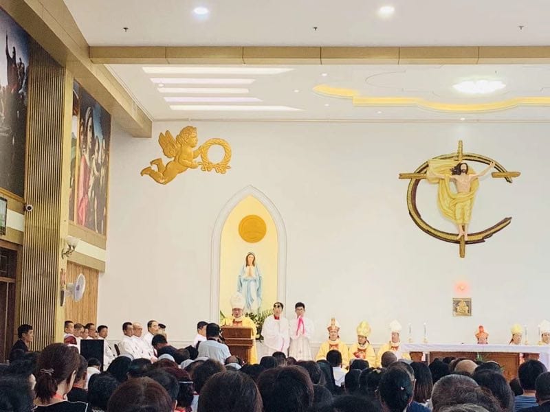 CHINA - VATICAN Msgr. Stefano Xu Hongwei ordained Bishop of Hanzhong ...