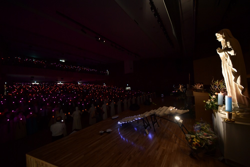 KOREA – VATICAN Some 3,000 people pray in Seoul for peace on the Korean ...