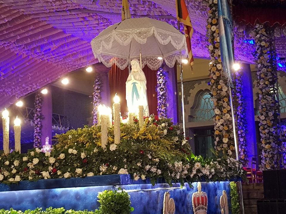 SRI LANKA Blessing of the sick and the country in Our Lady of Lanka ...