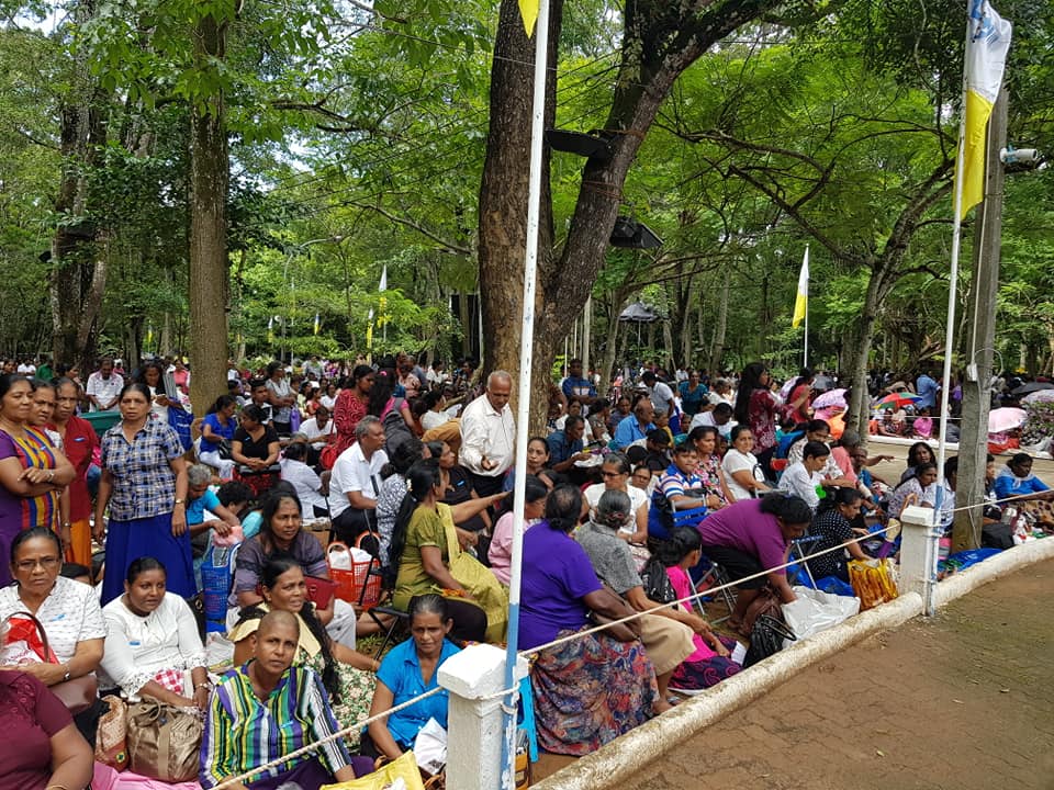 SRI LANKA Blessing of the sick and the country in Our Lady of Lanka ...